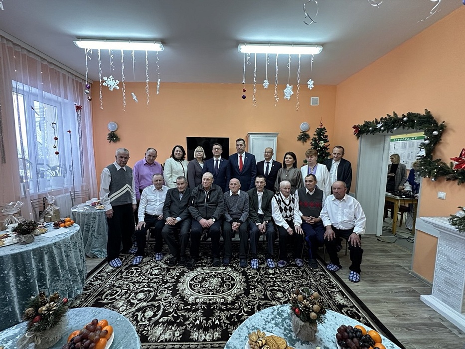 С теплом и добротой к старшему поколению — Белорусская нотариальная палата